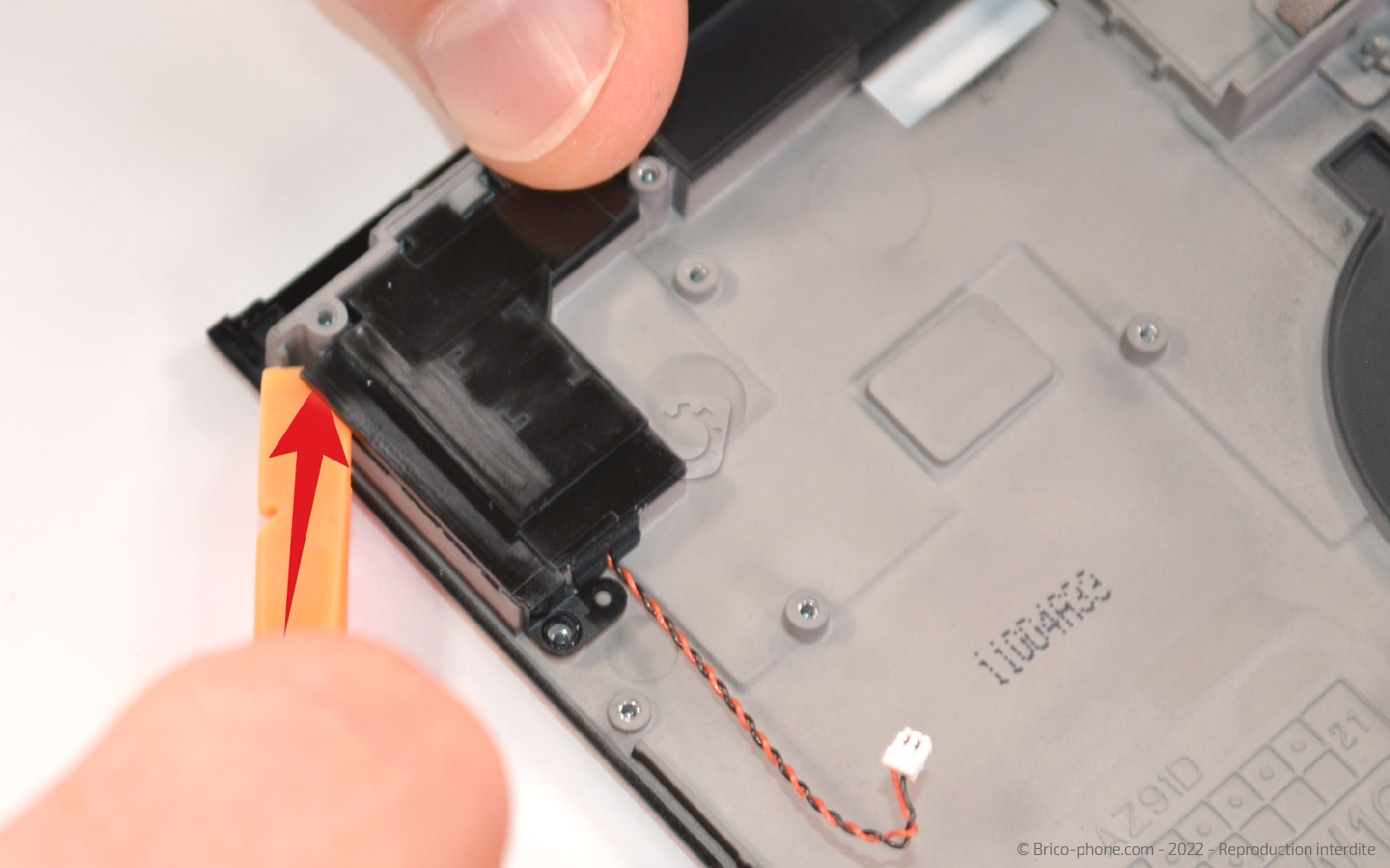 Comment réparer sa Nintendo Switch Oled grâce à ce tutoriel créé par ...