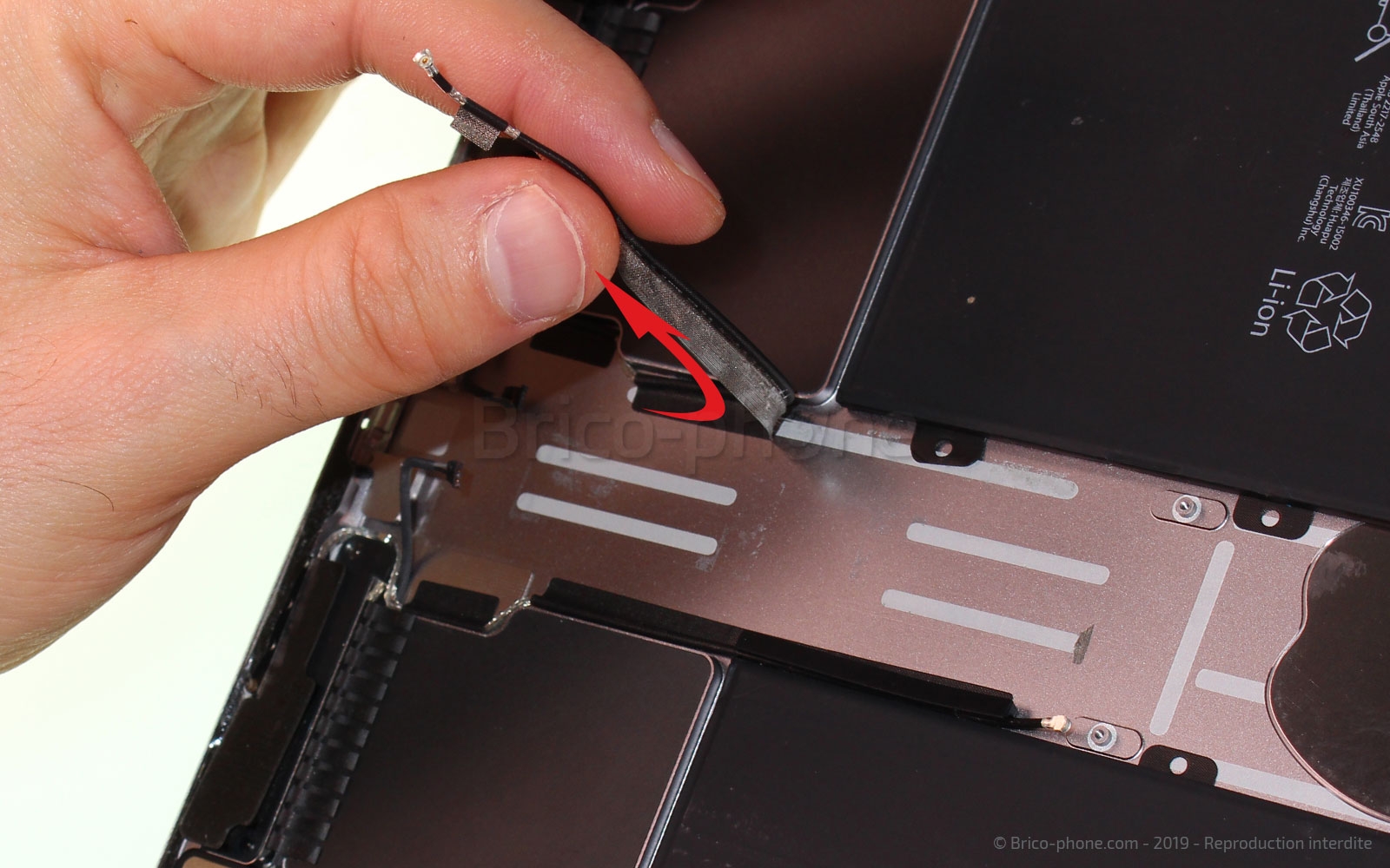 Changez la batterie de votre ipad pro 12.9 (A1584) avec notre tutoriel ...