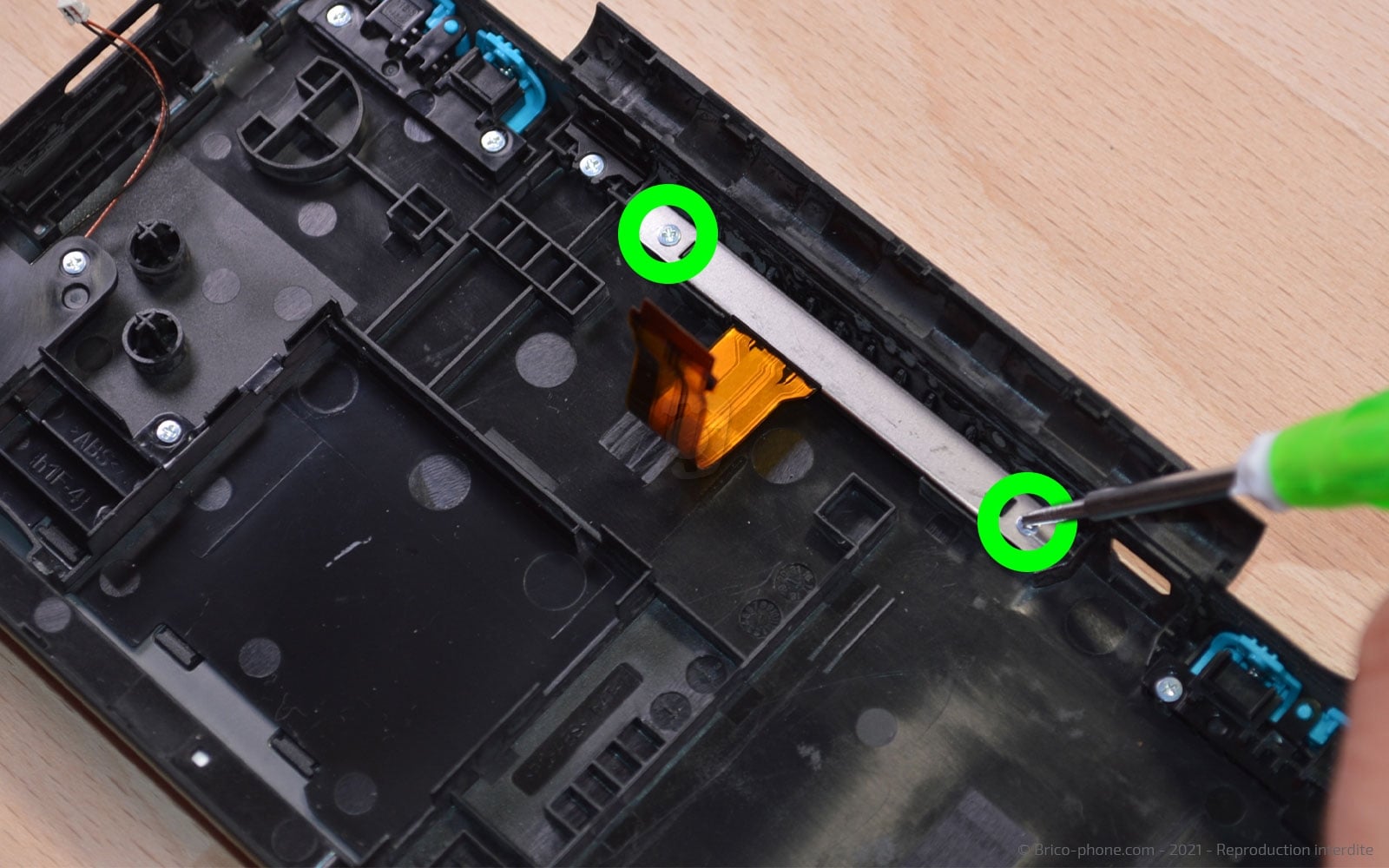 Guide de réparation pour changer une pièce endommagée de la Nintendo ...